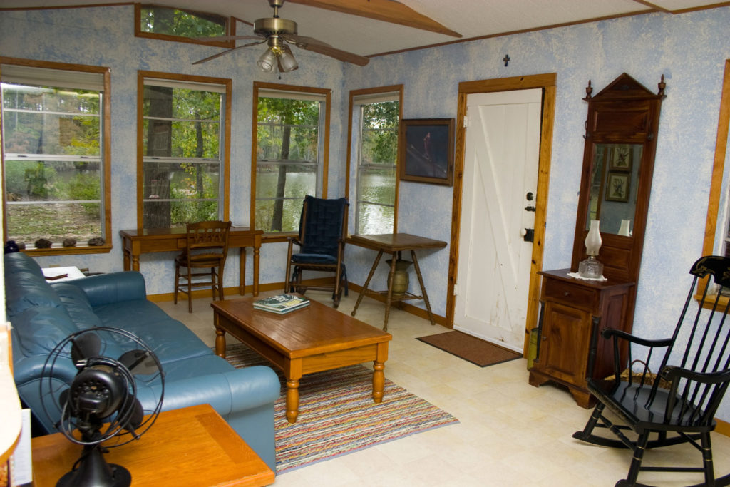 Red Barn – The Retreat at Artesian Lakes